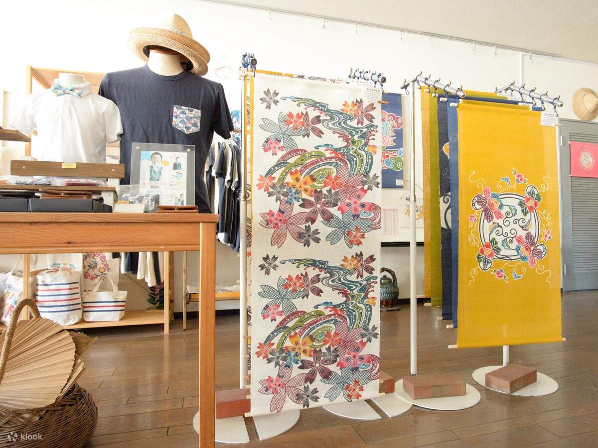 [Gusuku Bingata Dyeing Workshop] Okinawan Traditional Craft Making ...
